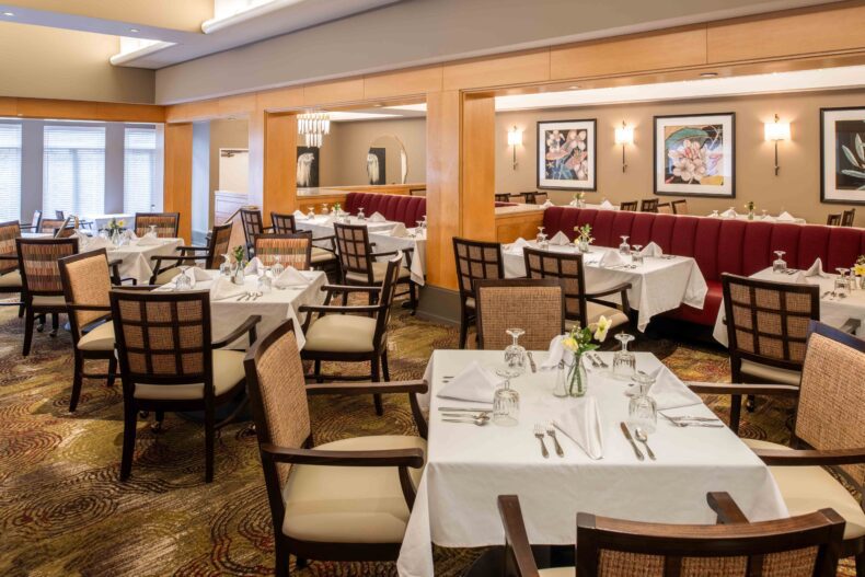 Senior Dining | SpringRidge at Charbonneau